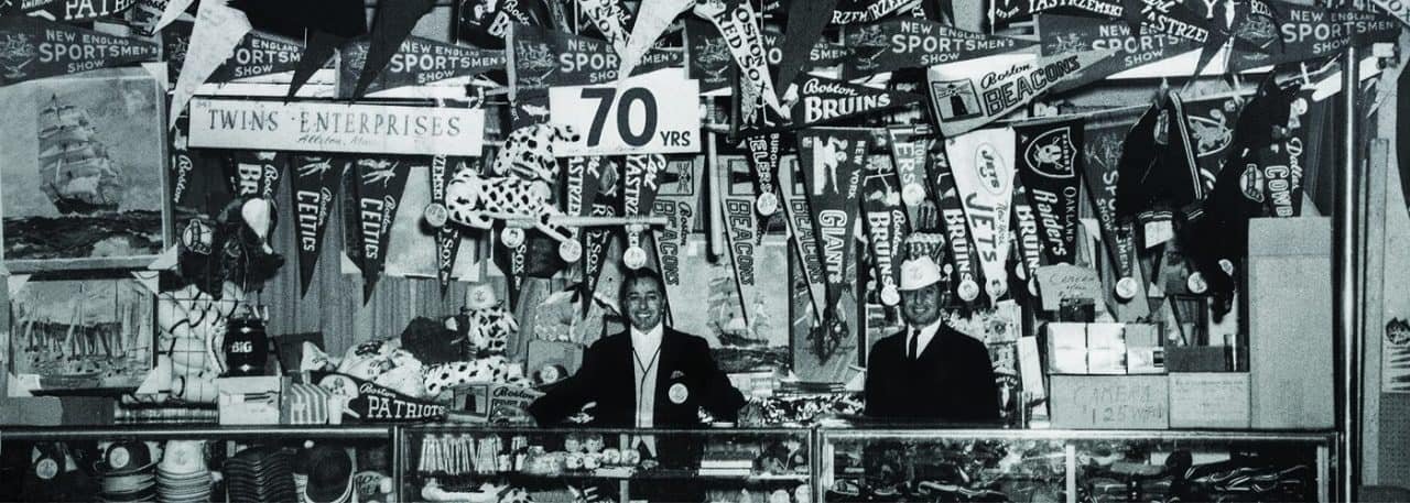 47 Brand - 70 años después - CapShack